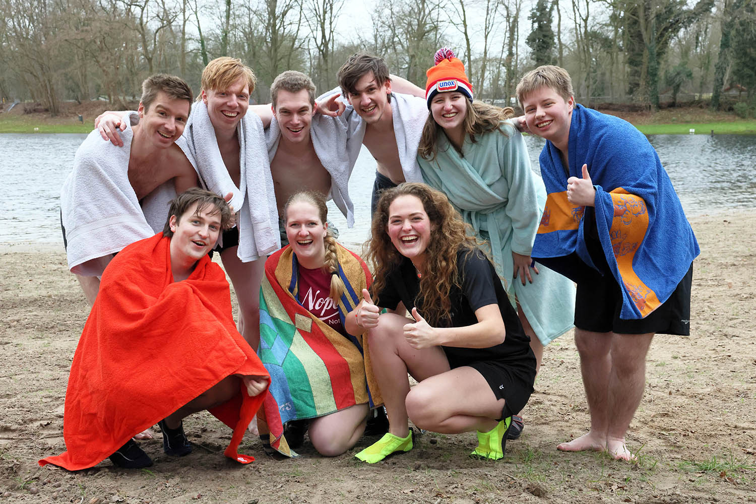 Geslaagde nieuwjaarsduik Heidepark 2025 door team Sukerbiet - Sukerbiet.nl